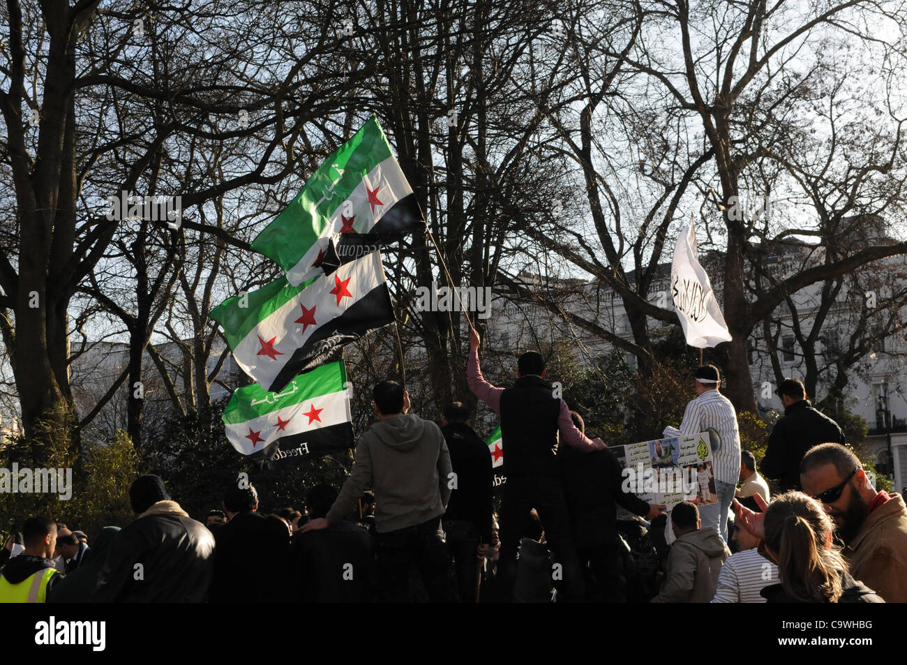 Syrian embassy london protest demonstration hi-res stock photography ...