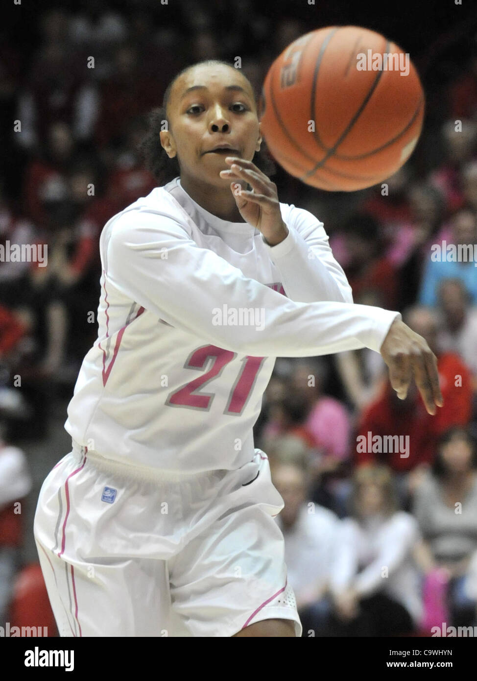 Pit passes hi-res stock photography and images - Alamy