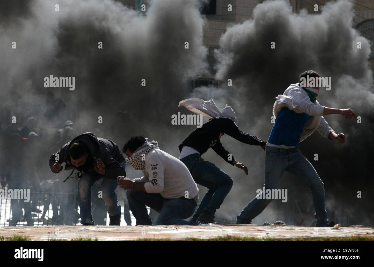Stone thrower palestinians hi-res stock photography and images - Alamy