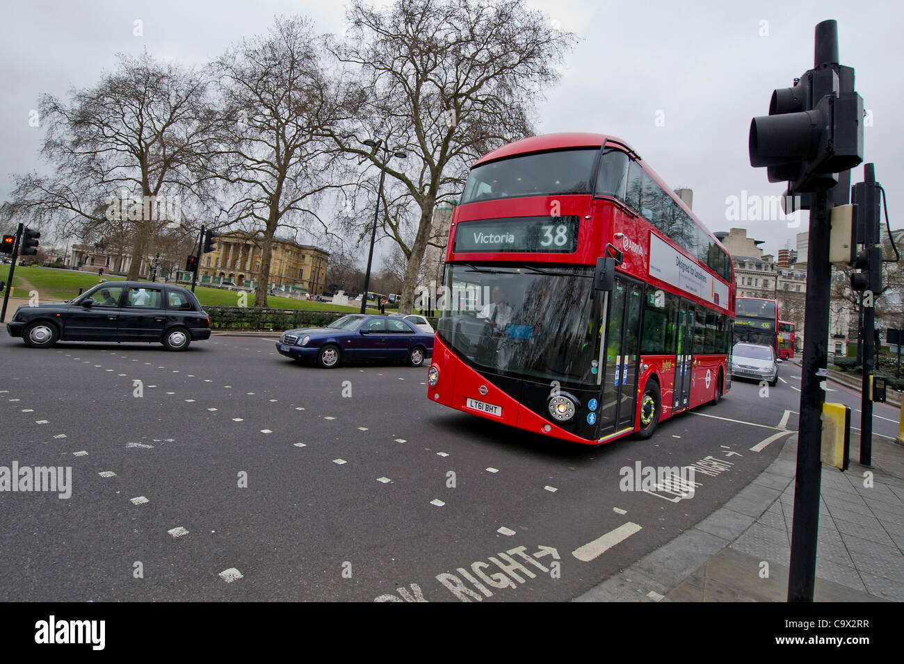 38 bus london bus london hi-res stock photography and images - Alamy