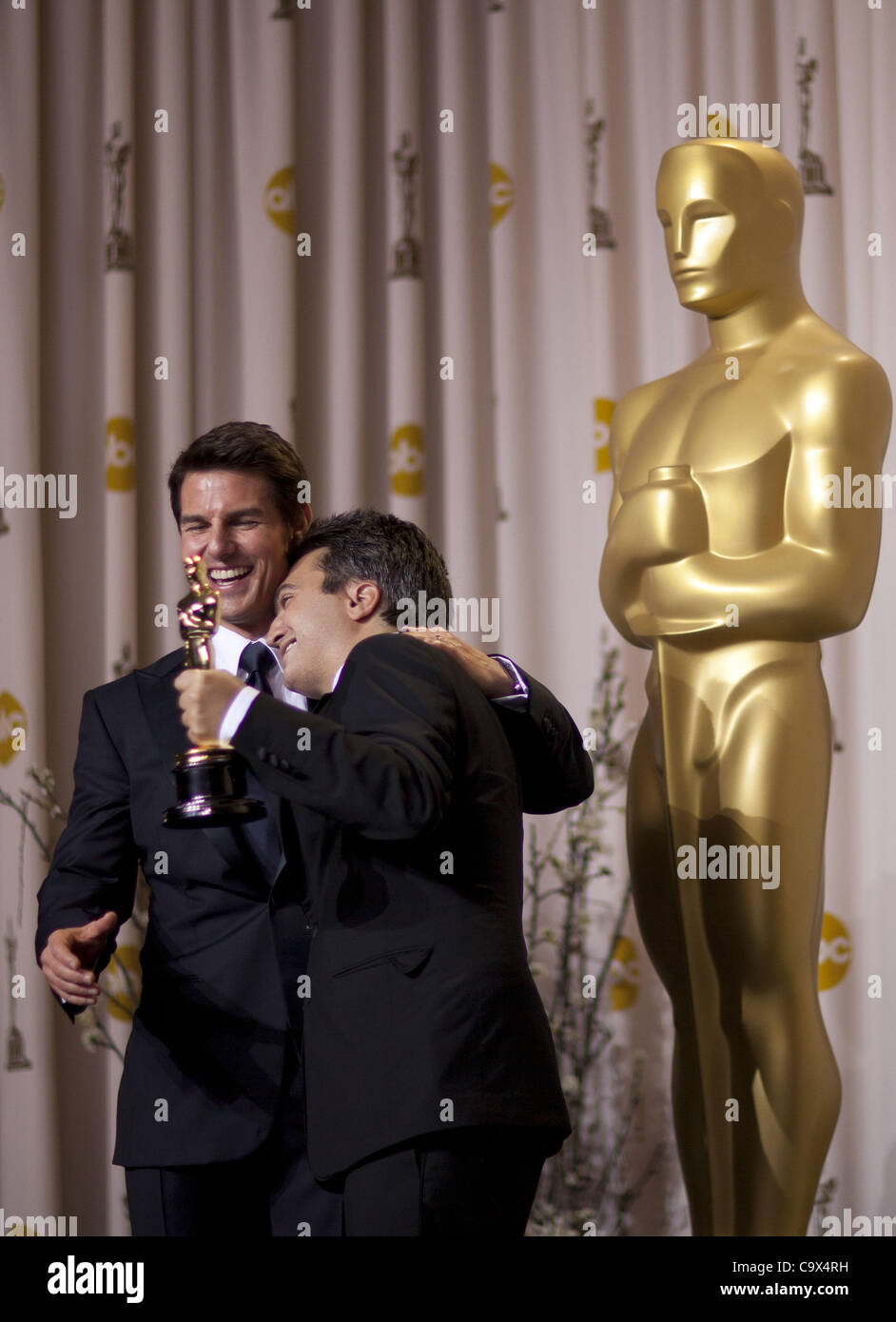 Feb. 26, 2012 - Hollywood, California, U.S - Actor Tom Cruise (L) and ...