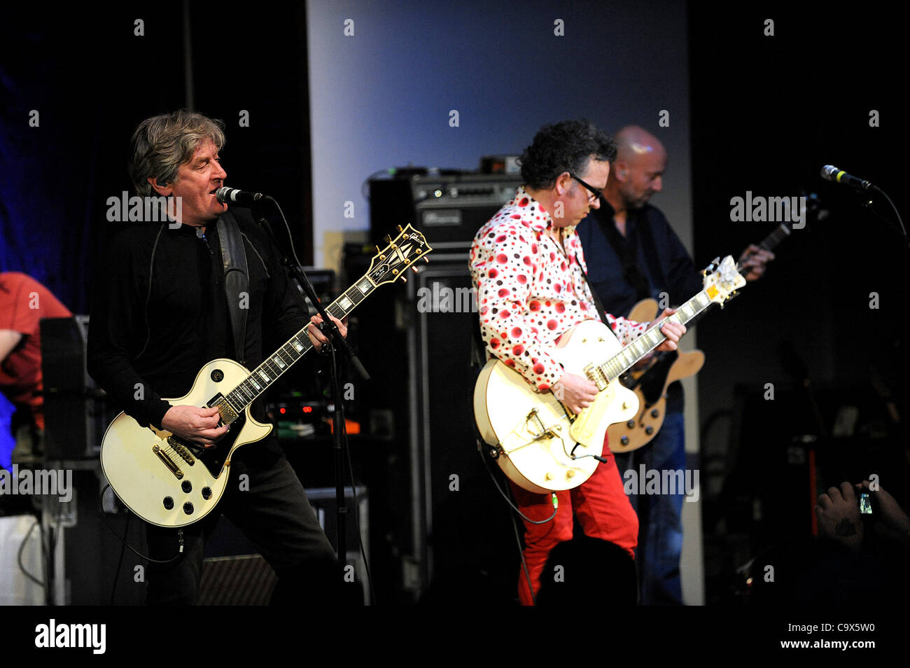 The saw doctors hi-res stock photography and images - Alamy
