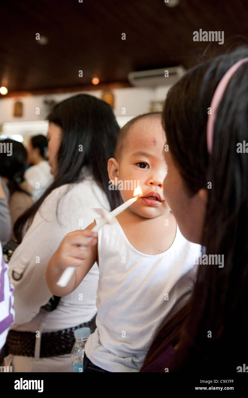 Philippine mother and baby hi-res stock photography and images - Alamy