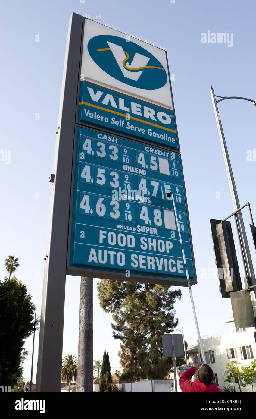 Valero gas hi-res stock photography and images - Alamy