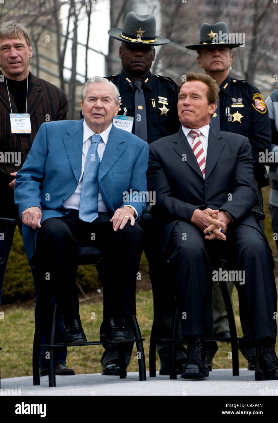 Bodybuilder statue hi-res stock photography and images - Alamy