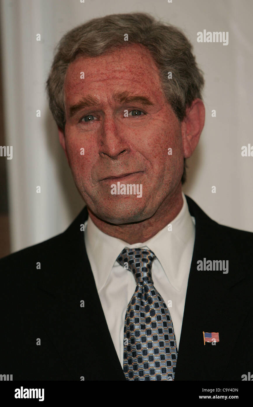 Feb 04, 2006; Hollywood, CA, USA; President George W. Bush impersonator ...