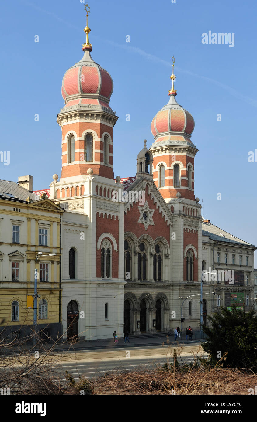 Extensive reconstructions taking place in synagogues in Pilsen. Big ...