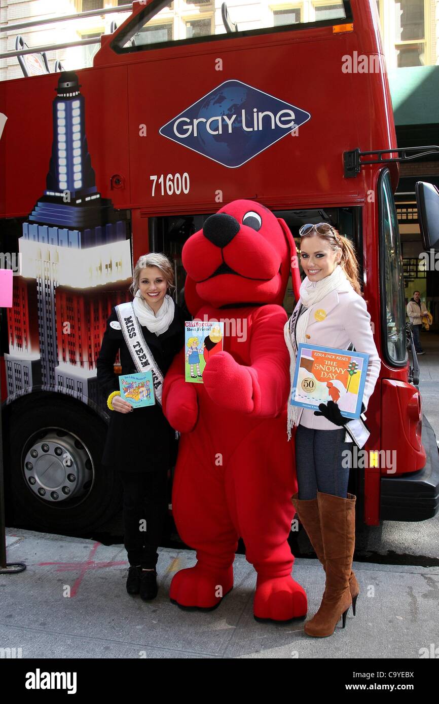 Danielle Dotty, Clifford, Alyssa Campanella in attendance for World ...