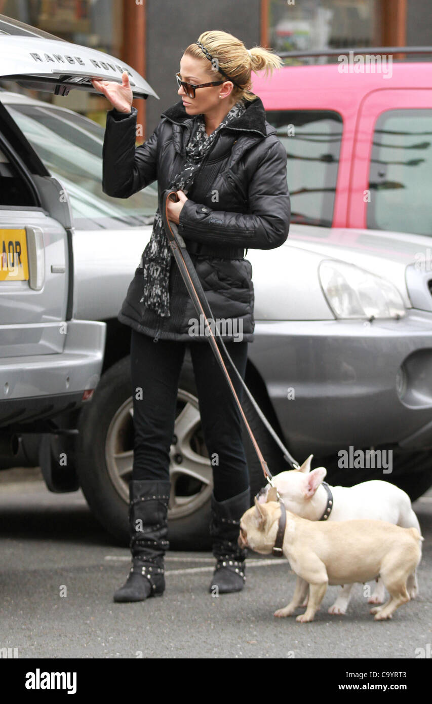 Sarah singer hi-res stock photography and images - Alamy