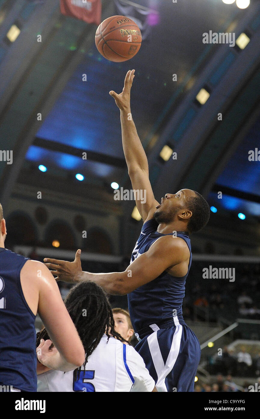 Dezmine wells hi-res stock photography and images - Alamy