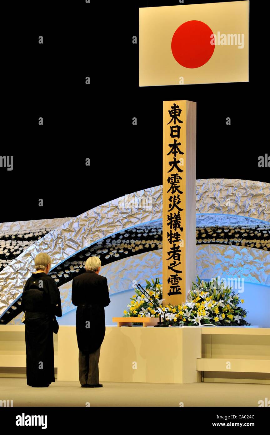 March 11, 2012 - Japanese Emperor Akihito (R) and Empress Michiko ...
