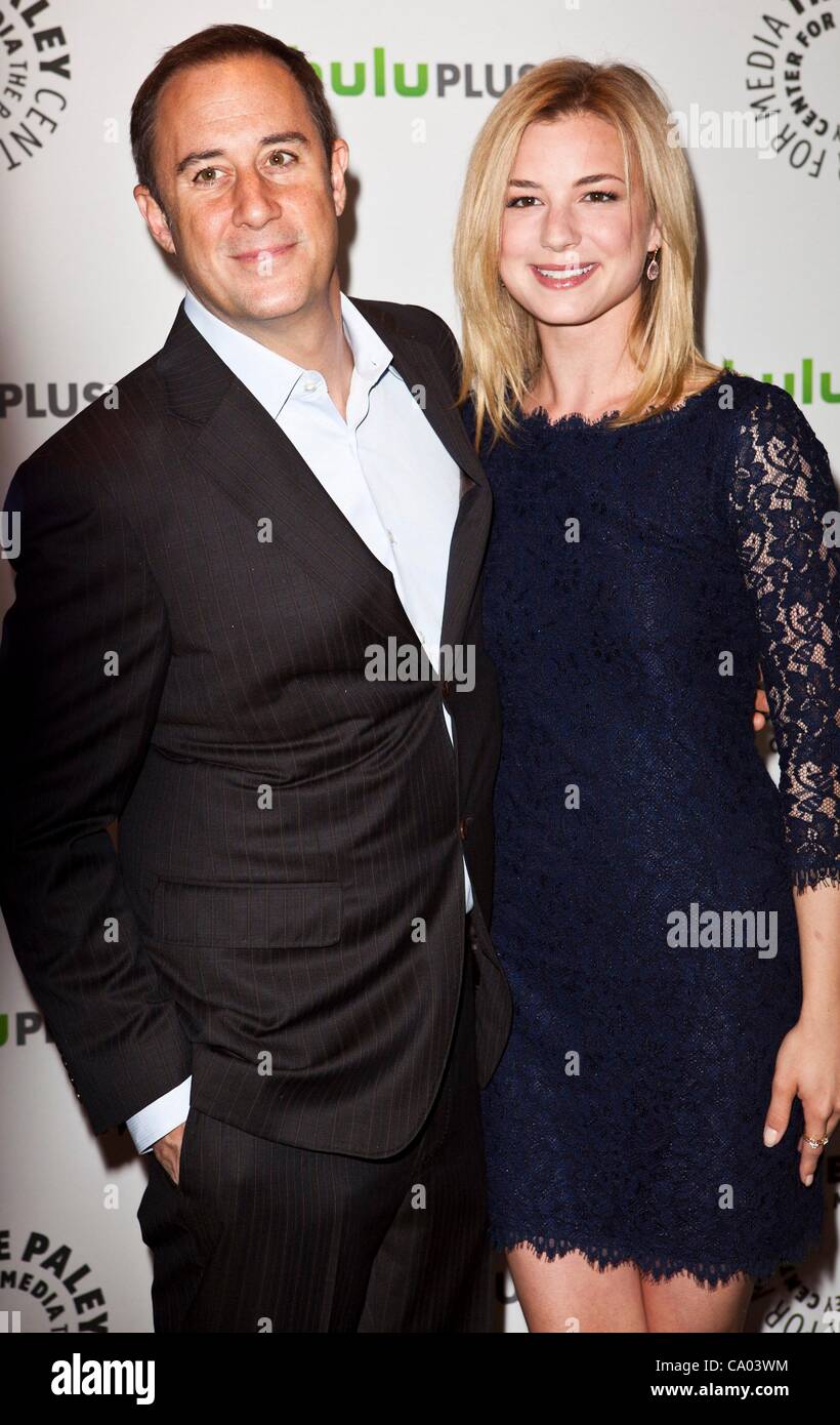 Mike kelley hi-res stock photography and images - Alamy