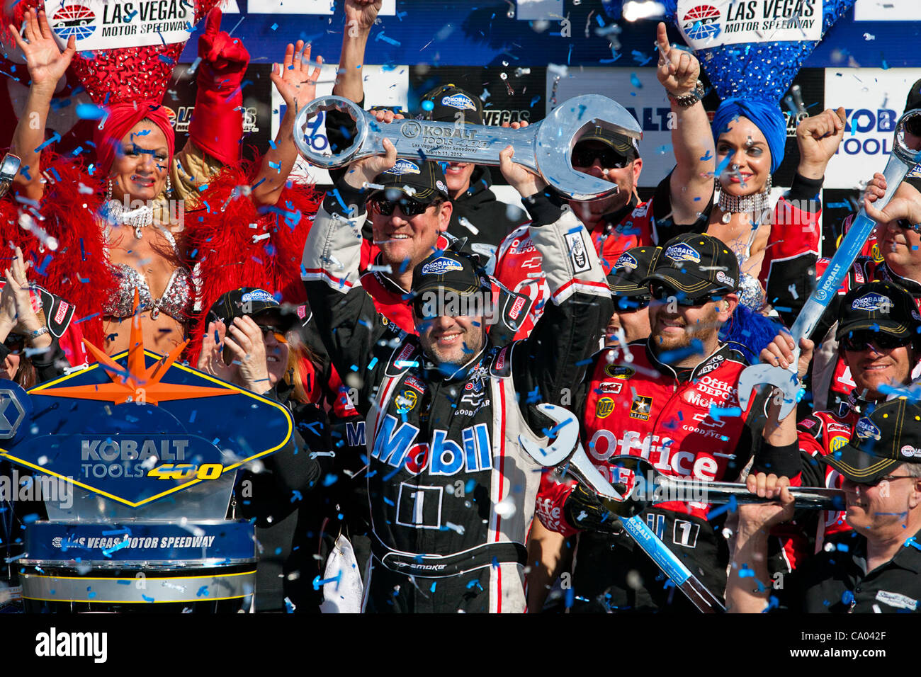 Mobil 1 nascar hi-res stock photography and images - Alamy