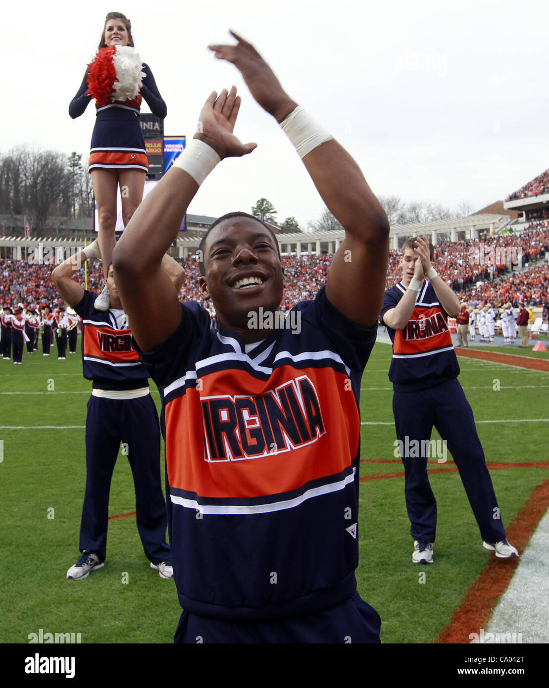 Virginia tech cheerleaders hi-res stock photography and images - Alamy