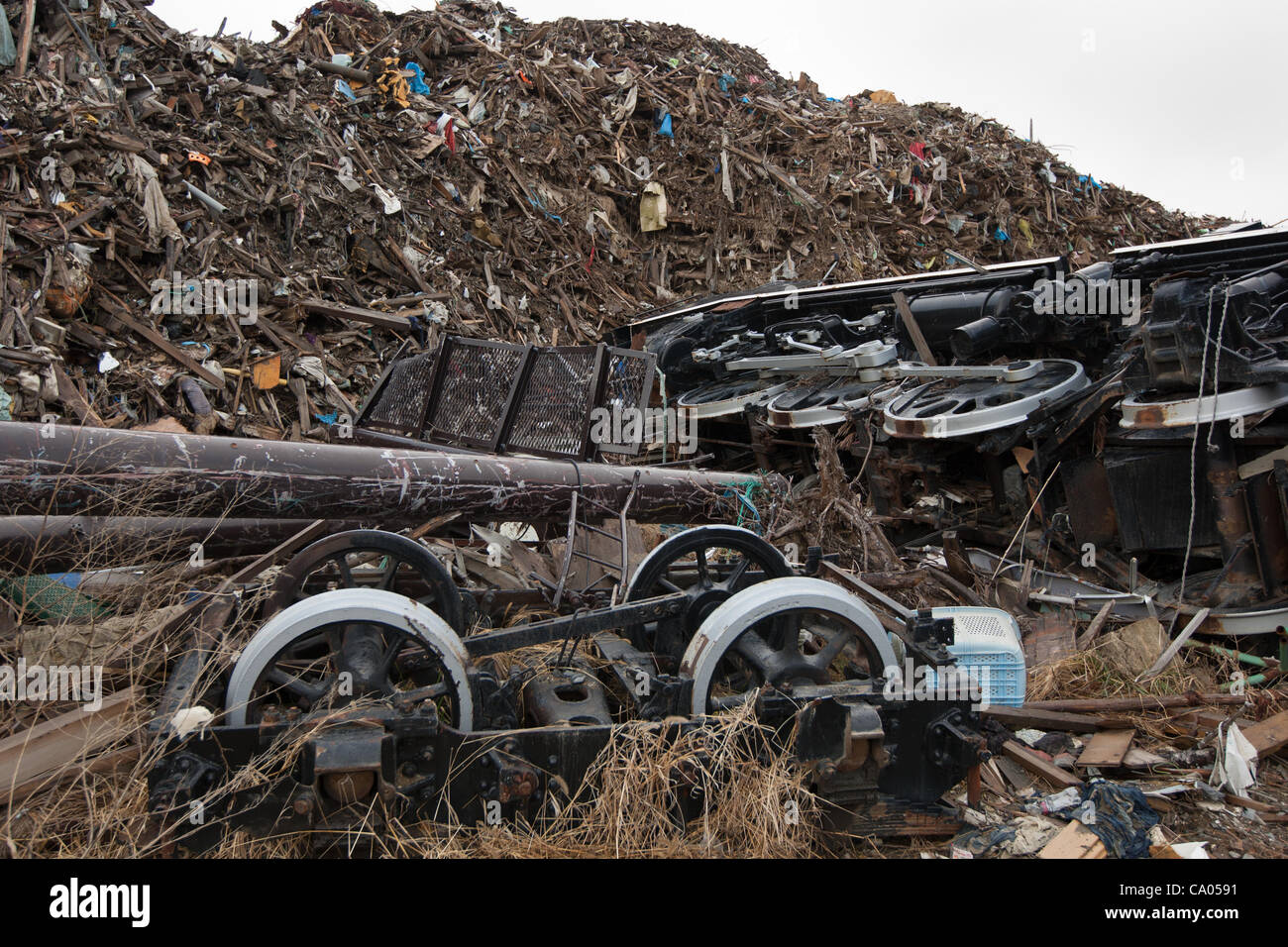 Tsunami train disaster hi-res stock photography and images - Alamy