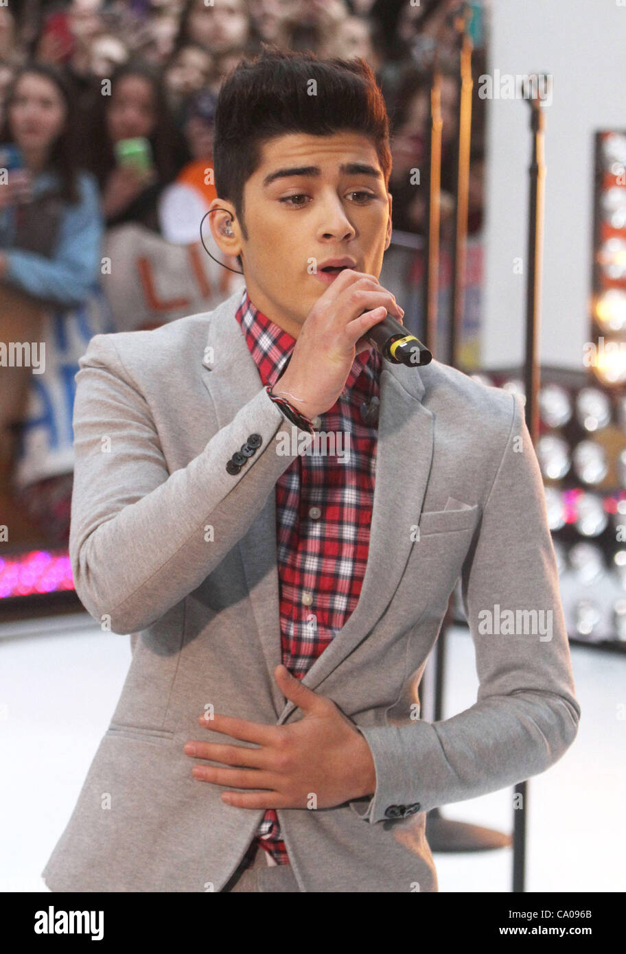 Zayn malik of one direction performs on hi-res stock photography and ...