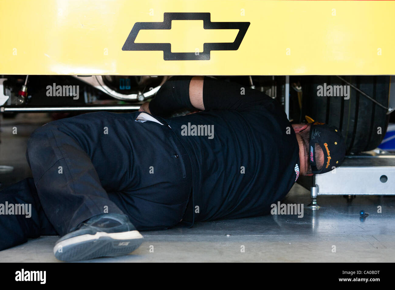 March 10, 2012 - Las Vegas, Nevada, U.S - The pit crew has to get in ...