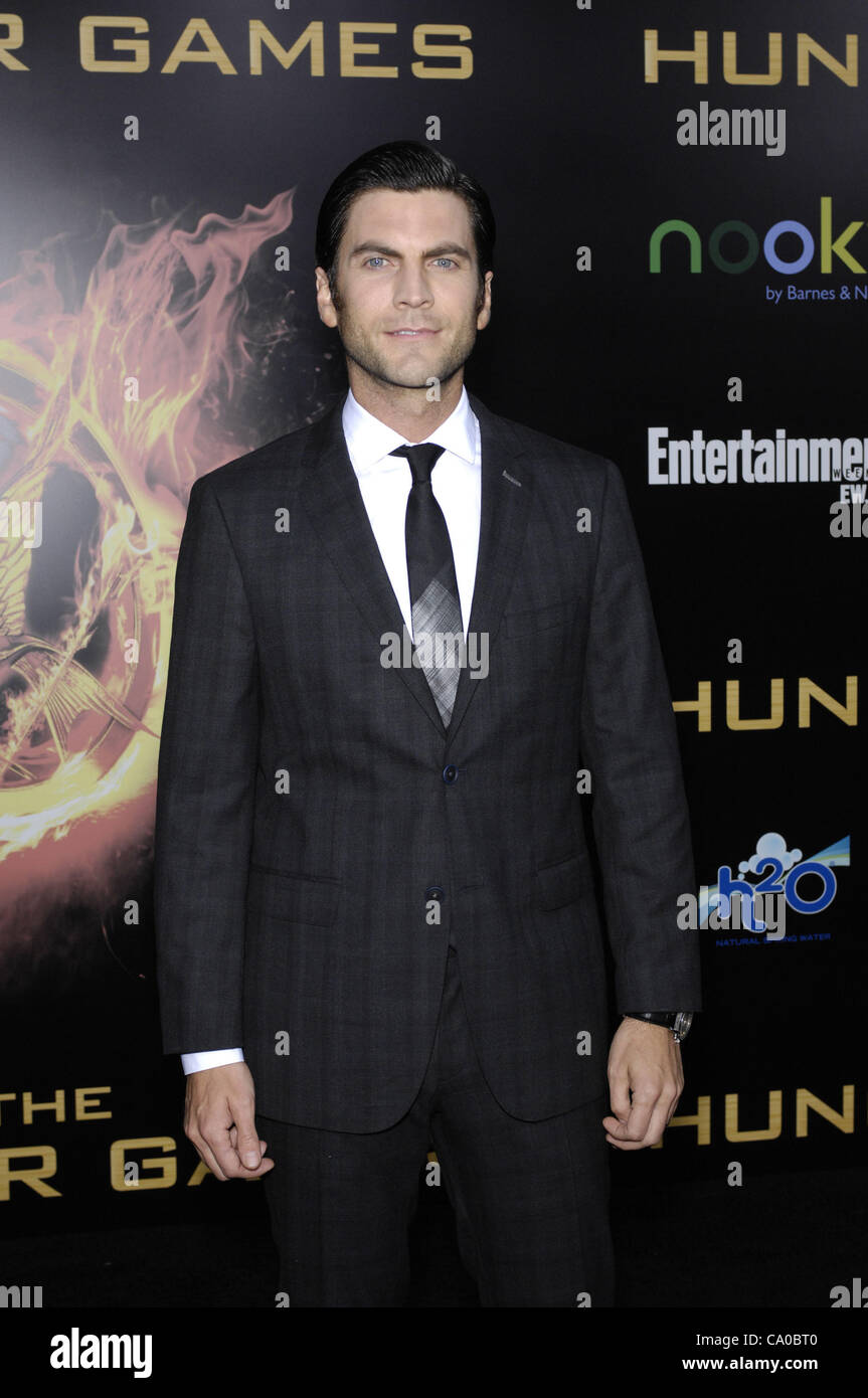Wes bentley hunger games hi-res stock photography and images - Alamy