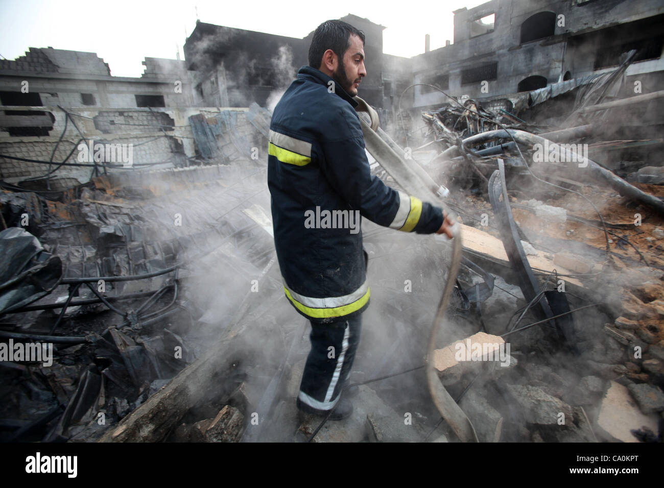 March 14, 2012 - Gaza City, Gaza Strip, A Palestinian fire fighter ...