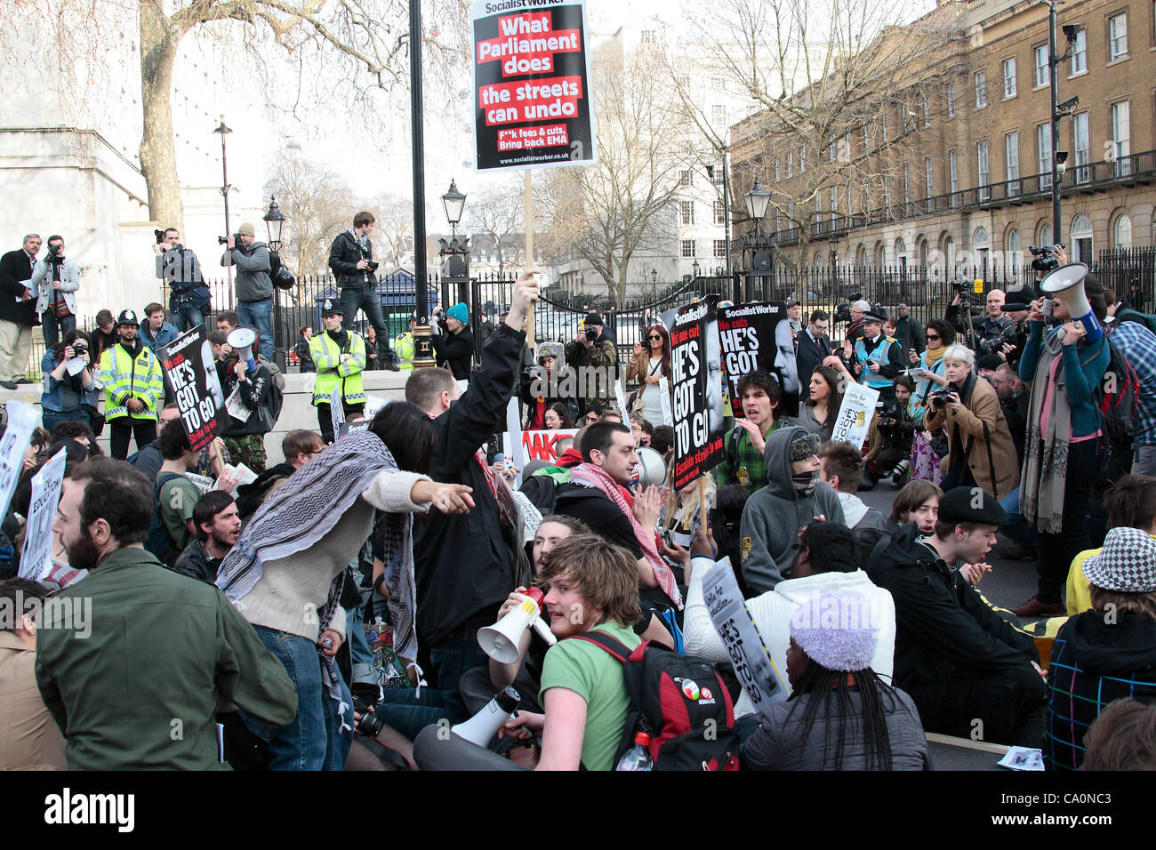 Rally placard students hi-res stock photography and images - Alamy
