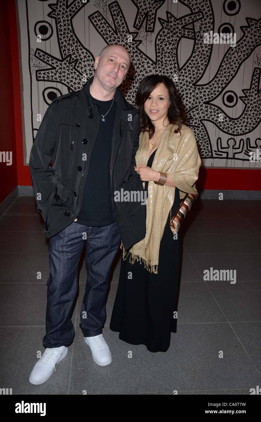 Rosie perez and eric haze hi-res stock photography and images - Alamy