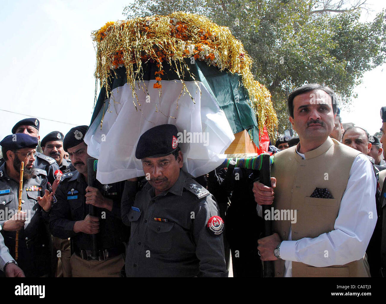 Barrister masood kausar hi-res stock photography and images - Alamy
