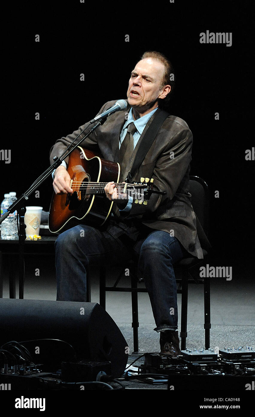 John hiatt hi-res stock photography and images - Alamy