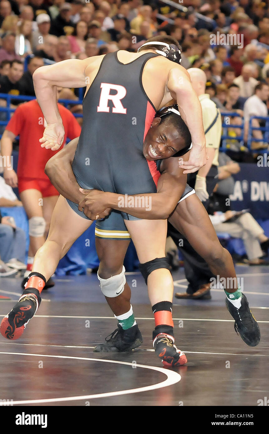Wrestling takedown hi-res stock photography and images - Alamy