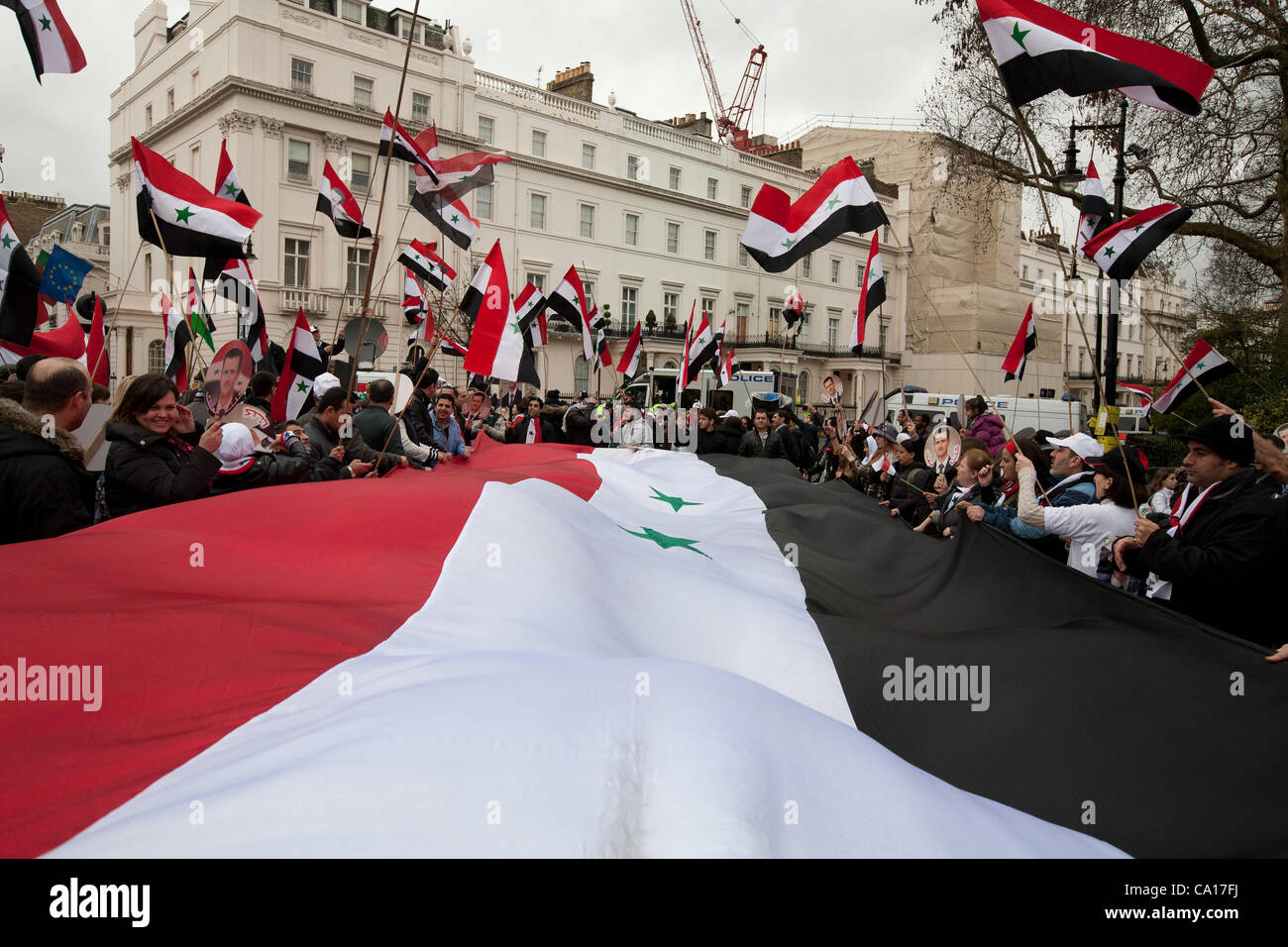 Muslims london journalist hi-res stock photography and images - Alamy