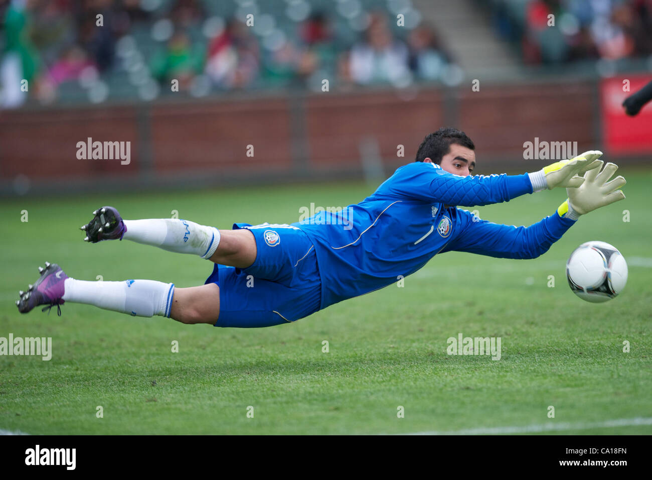 March 17, 2012 - San Francisco, California, U.S - Mexico goalkeeper ...