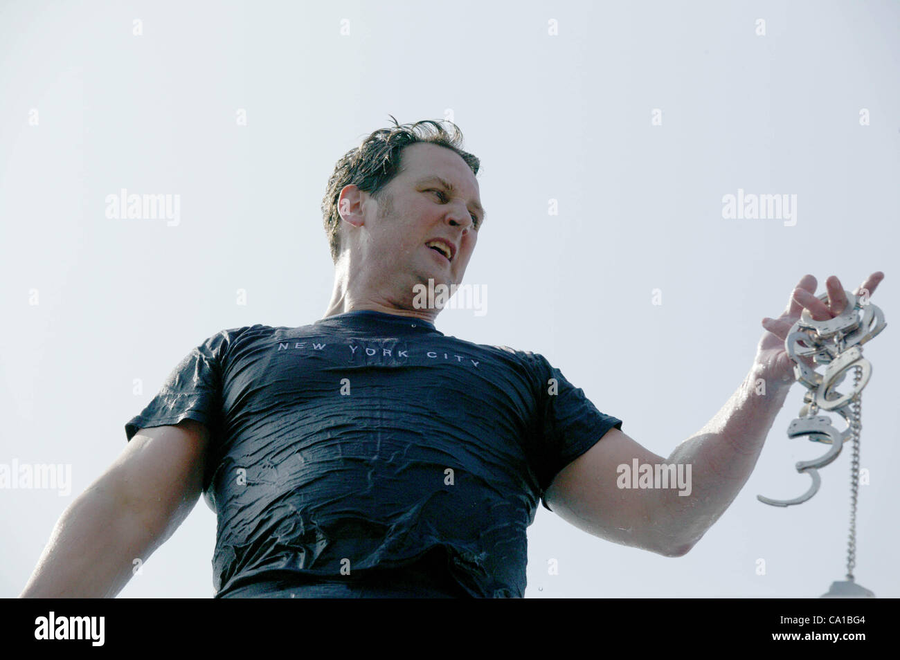 Escape artist water tank hi-res stock photography and images - Alamy