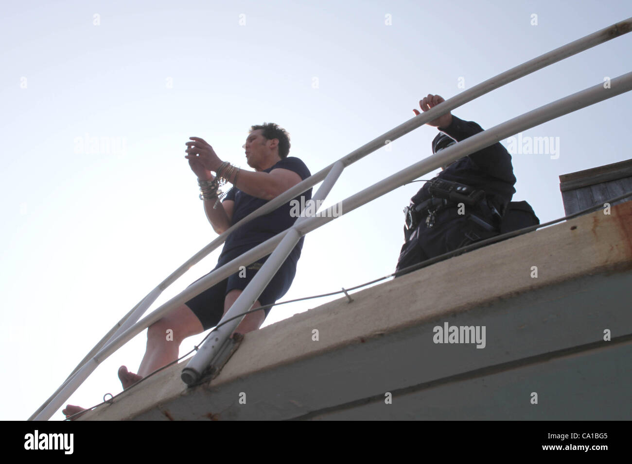 Escape artist water tank hi-res stock photography and images - Alamy