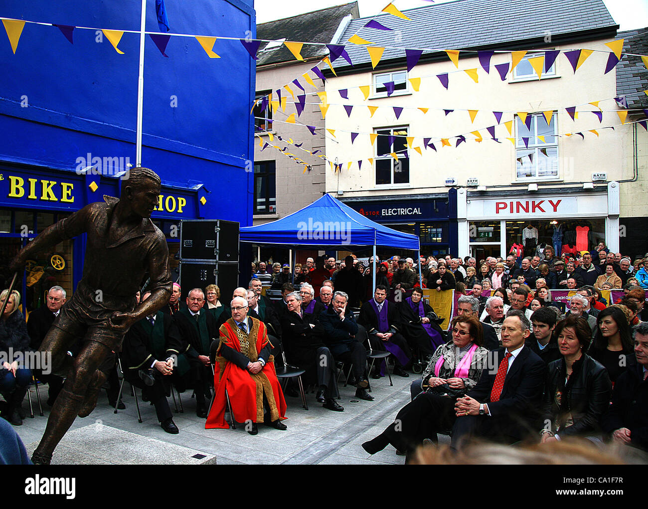 Nicky Rackard Statue High Resolution Stock Photography and Images - Alamy