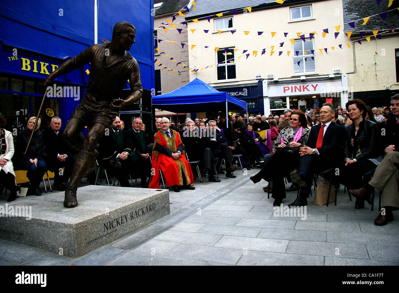 Nicky Rackard statue unveiled in Wexford Town Stock Photo - Alamy