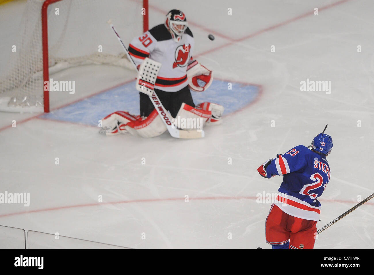 Mar. 19, 2012 - New York, New York, U.S - New Jersey Devils goalie ...