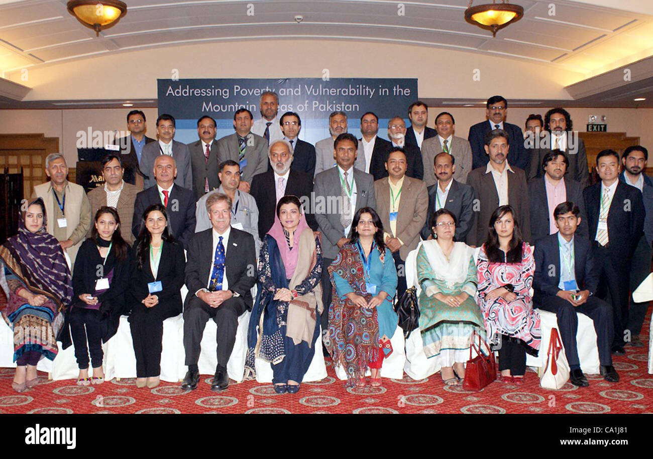 Benazir income support programme hi-res stock photography and images ...