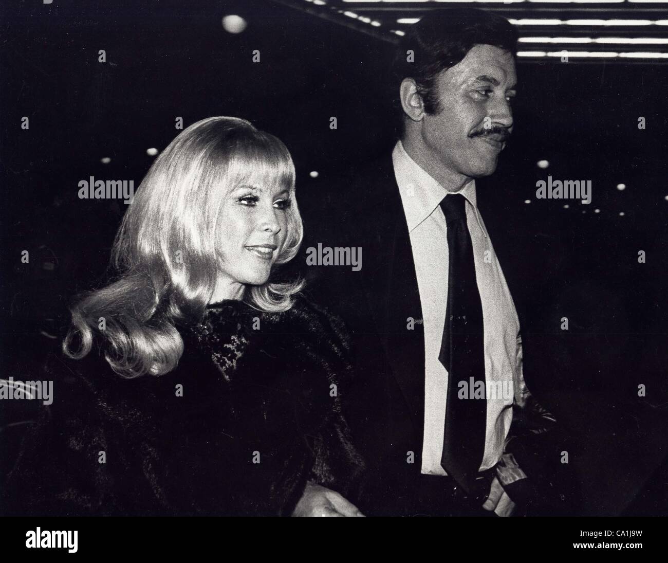 Barbara eden ansara hi-res stock photography and images - Alamy