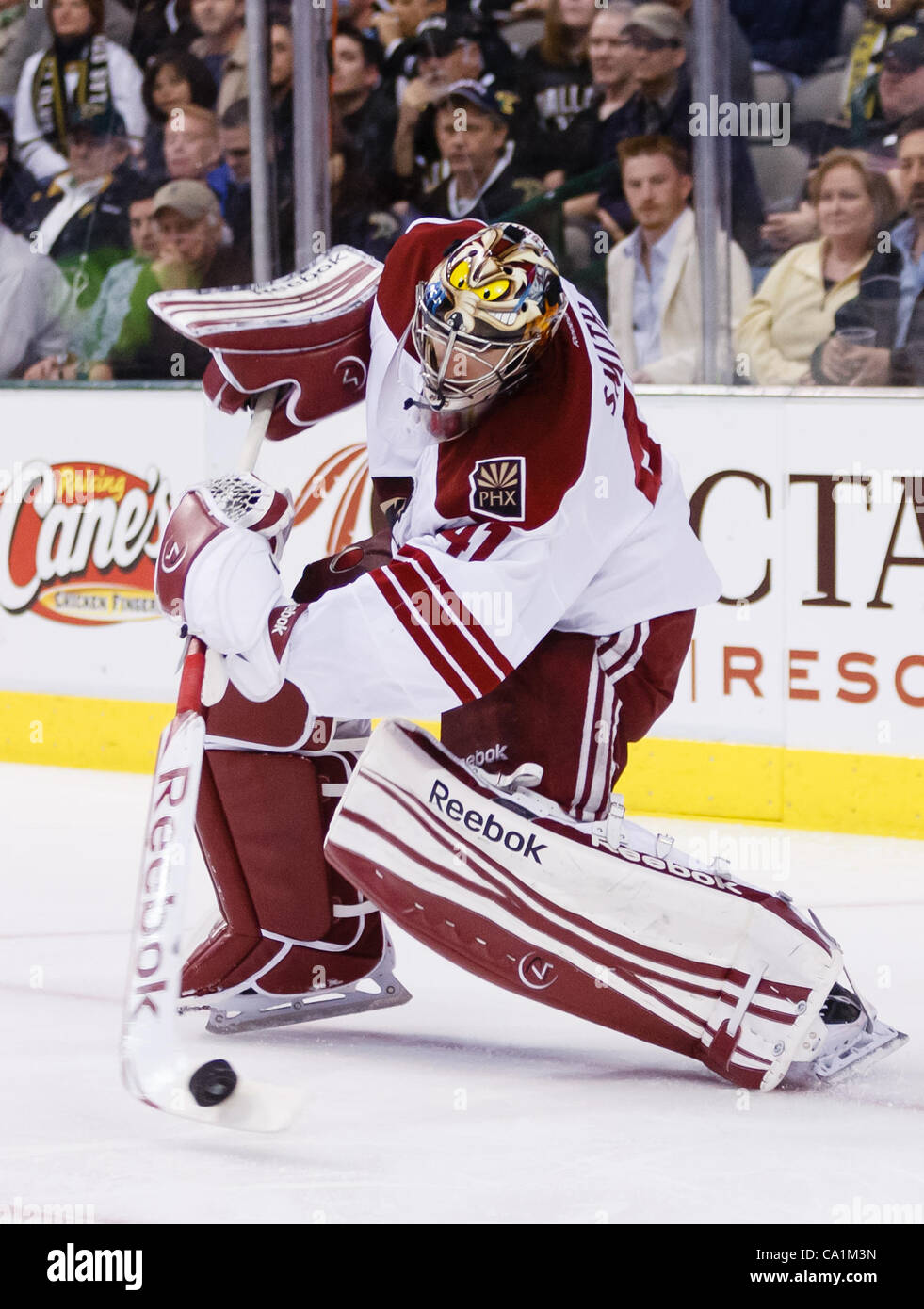March 20, 2012 - Dallas, Texas, US - Phoenix Coyotes Goalie MIKE SMITH ...