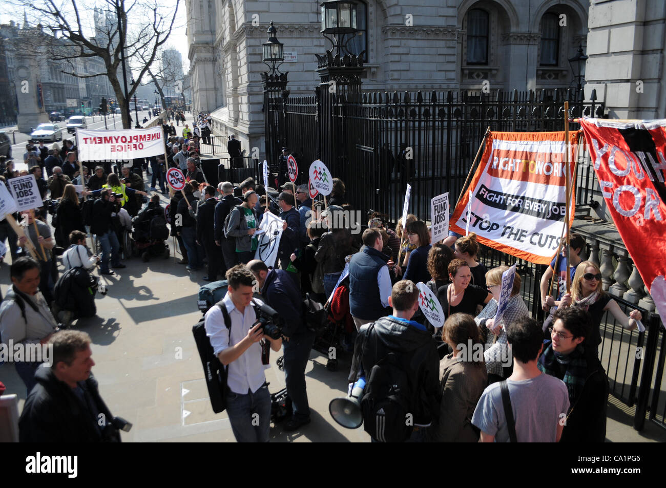 Dole queue hi-res stock photography and images - Alamy