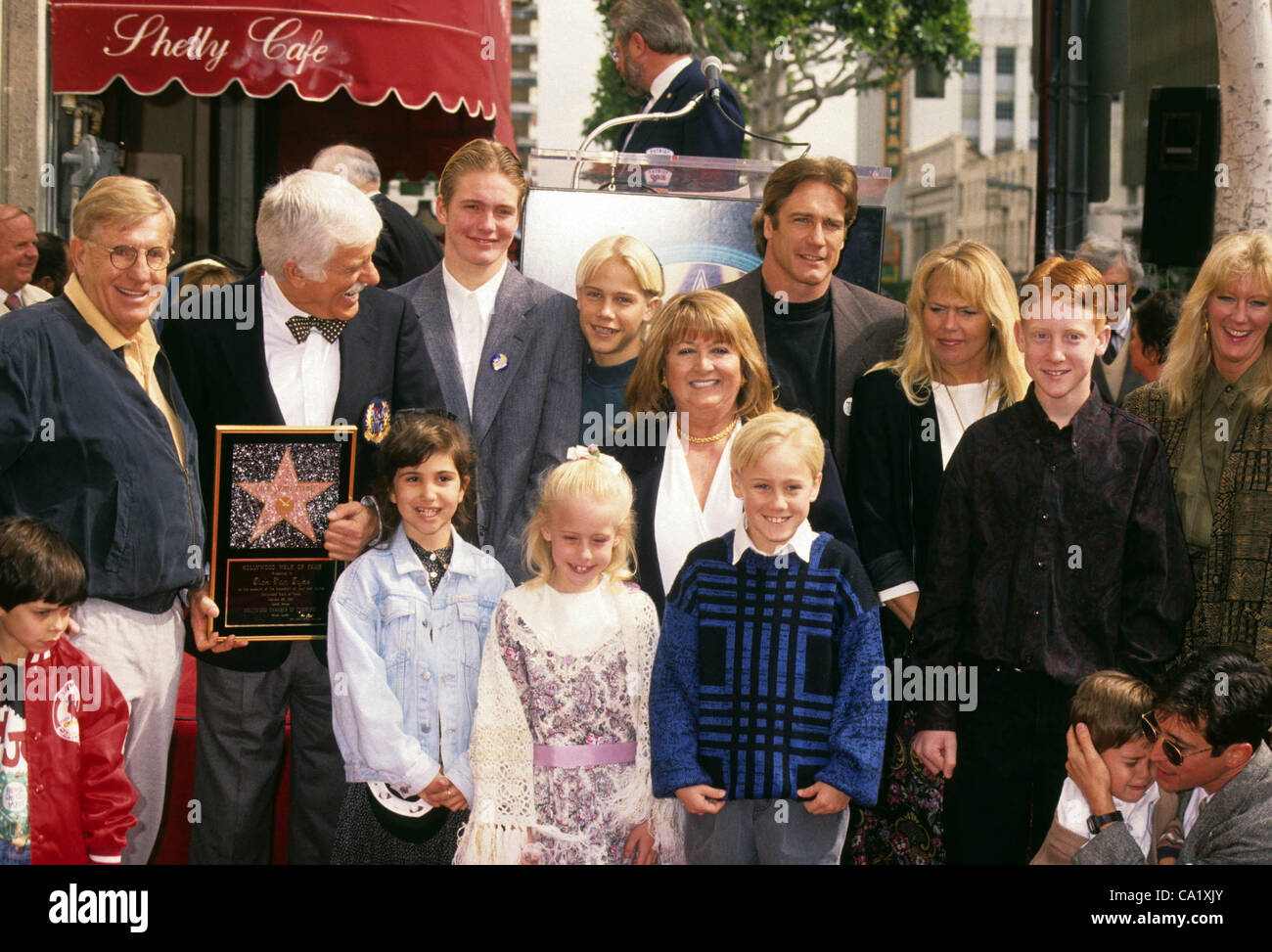 Jan. 1, 1993 - New York, New York, U.S. - DICK VAN DYKE & Family. 1993 ...