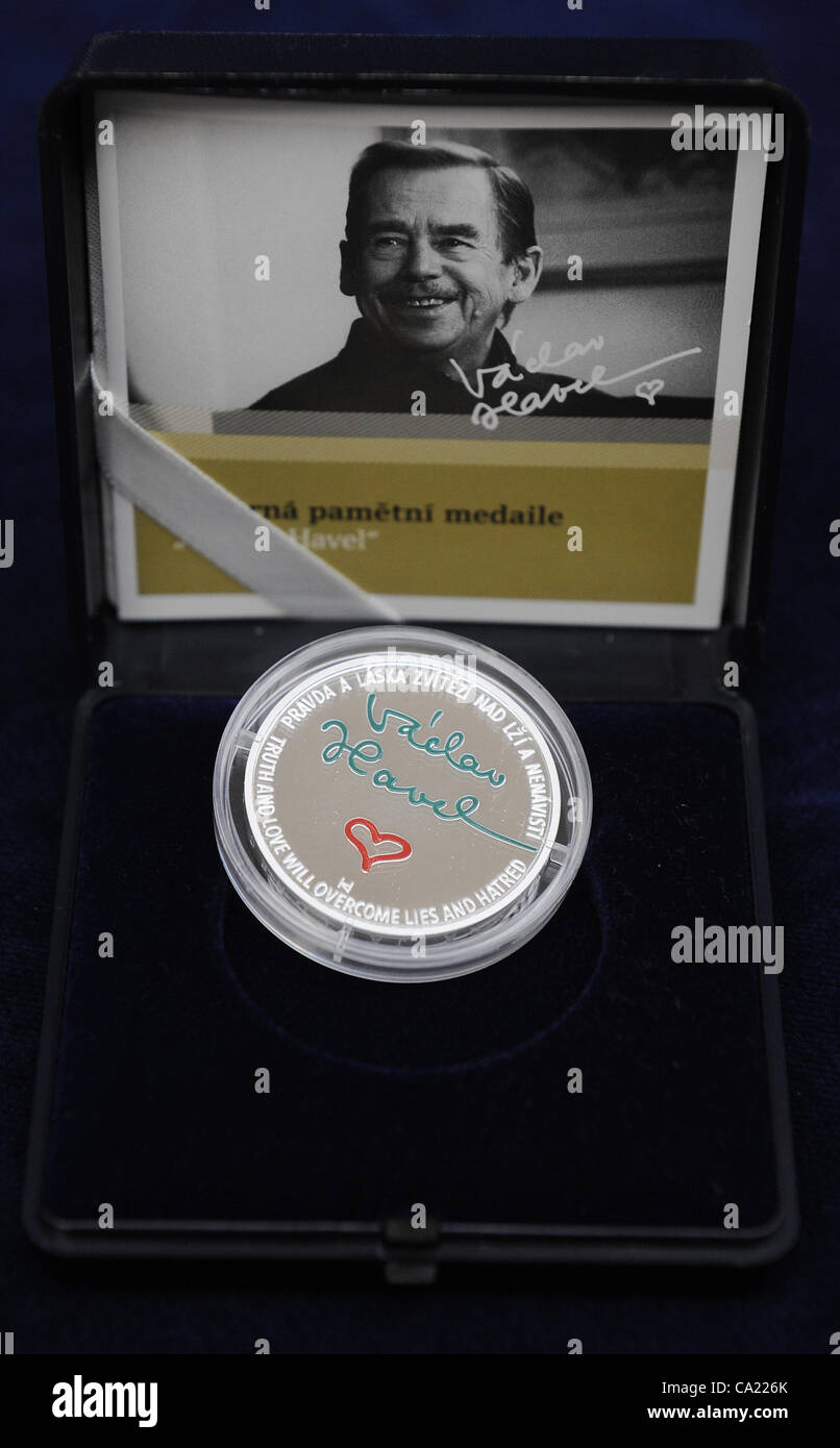 Silver commemorative medal with signature and portrait of former Czech ...