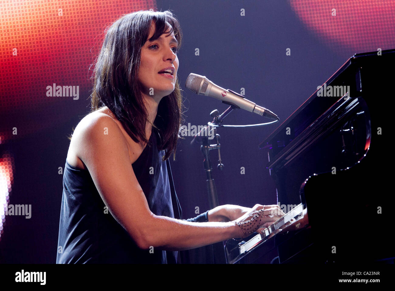 Chantal kreviazuk hi-res stock photography and images - Alamy