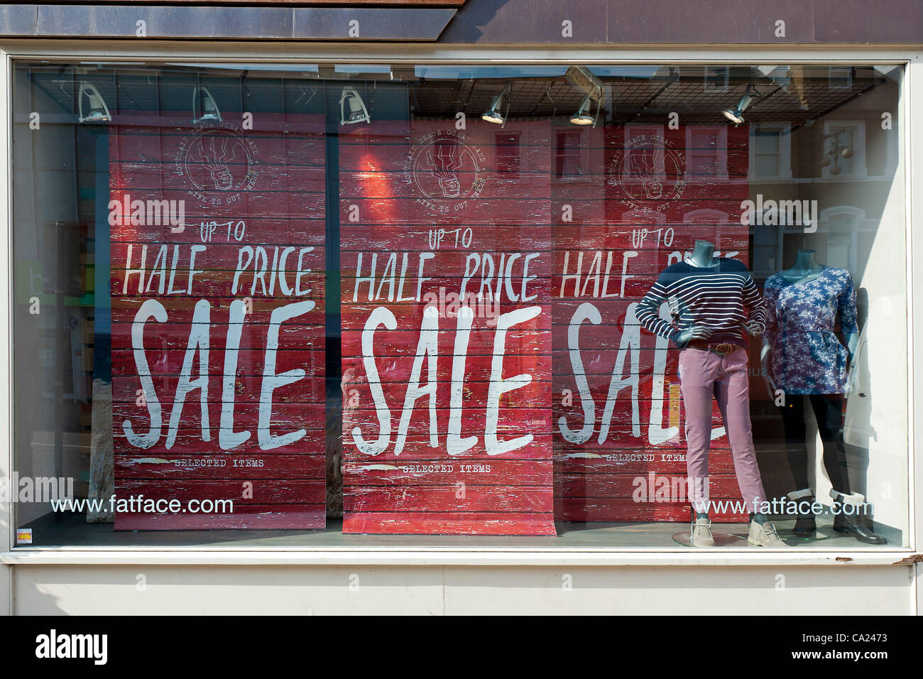 Half prices hi-res stock photography and images - Alamy
