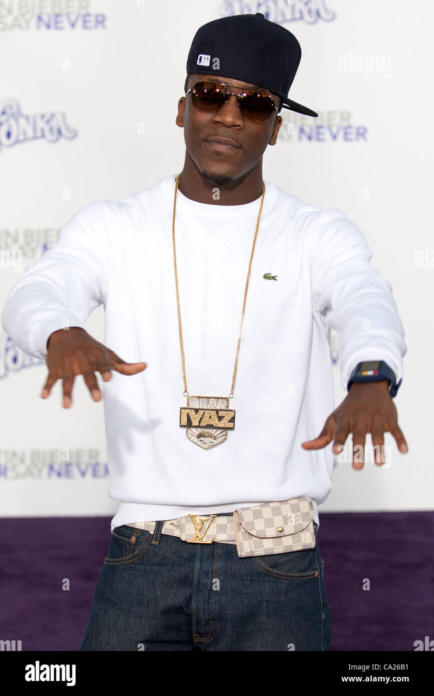 Feb. 8, 2011 - Los Angeles, California, U.S - IYAZ (aka KEIDRAN JONES ...