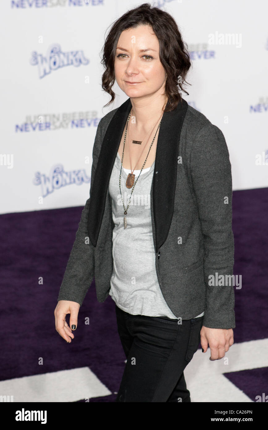 Feb. 8, 2011 - Los Angeles, California, U.S - Actress SARA GILBERT ...