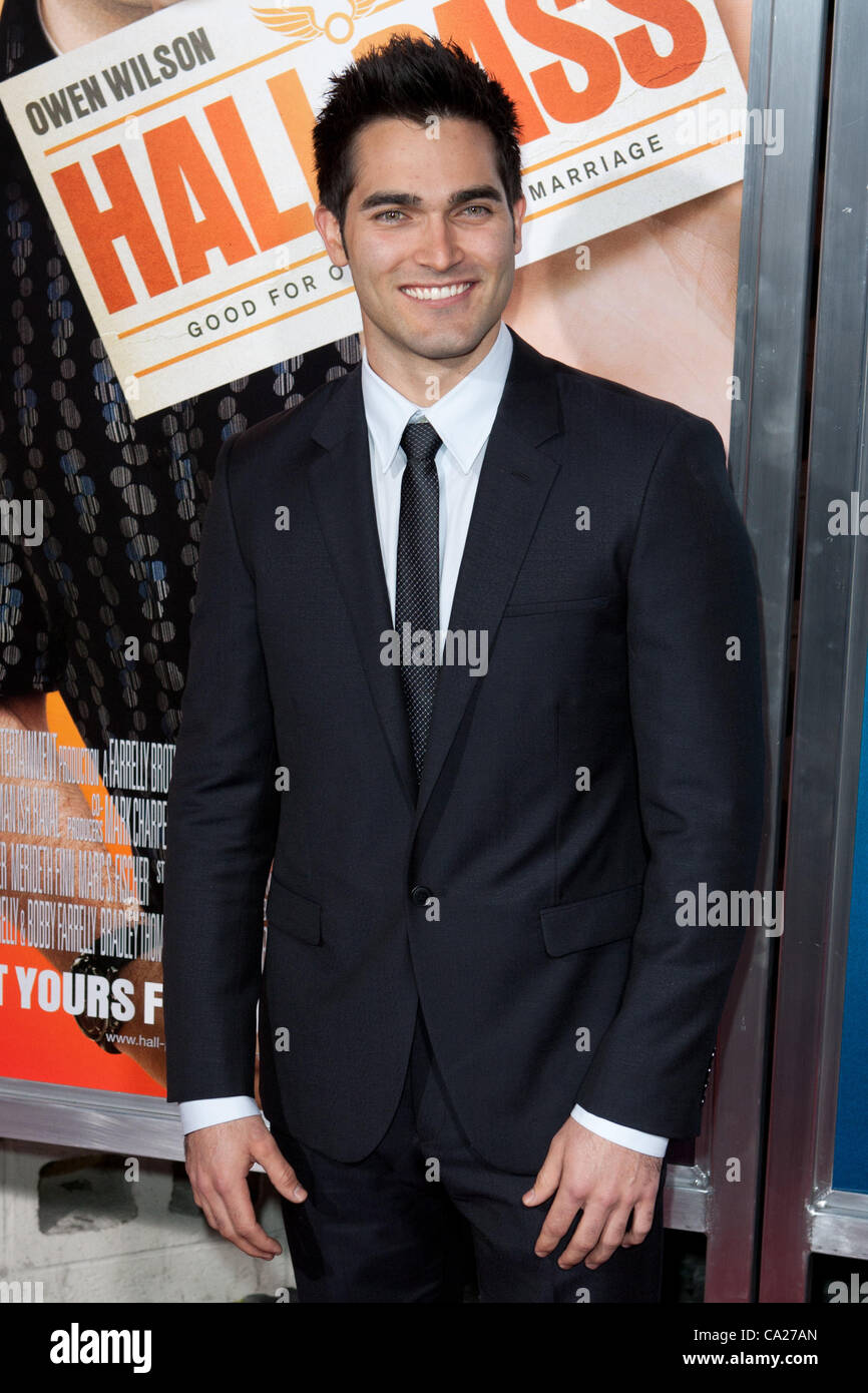 Feb. 23, 2011 - Hollywood, California, U.S - TYLER HOECHLIN arrives at ...