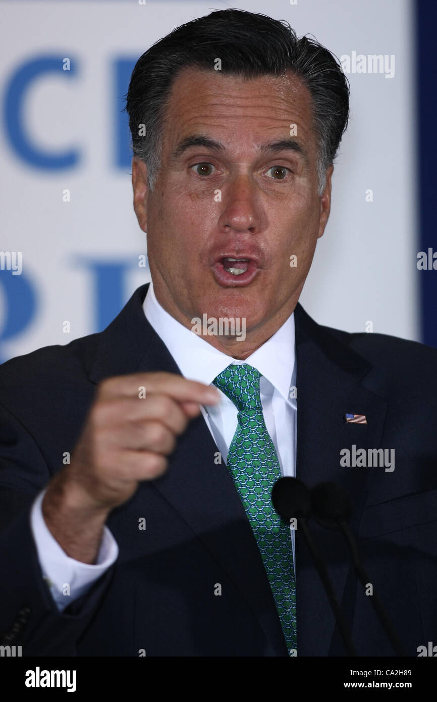 MITT ROMNEY MITT ROMNEY CAMPAIGN EVENT SAN DEIGO CALIFORNIA USA 26 ...
