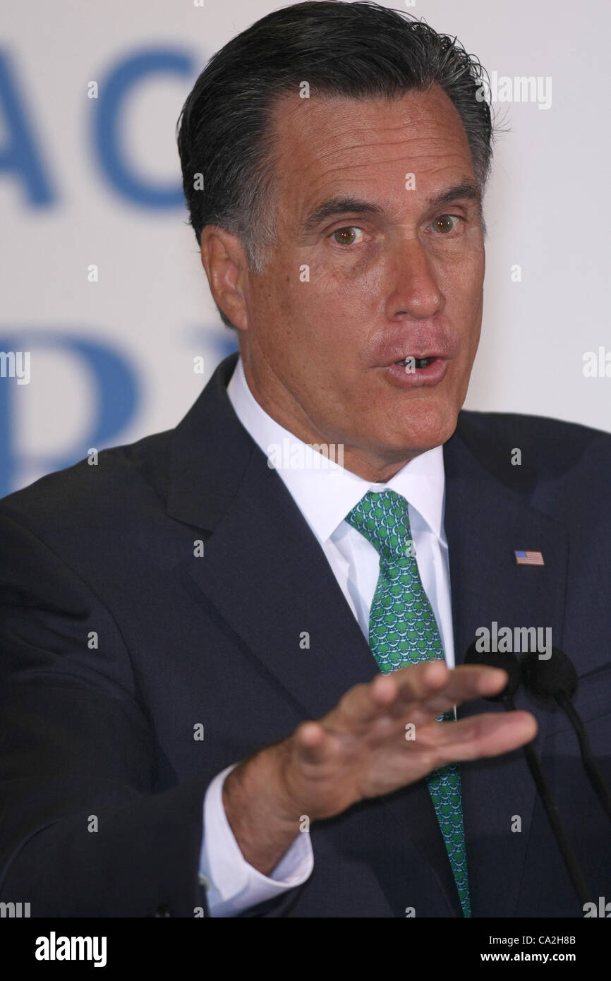 MITT ROMNEY MITT ROMNEY CAMPAIGN EVENT SAN DEIGO CALIFORNIA USA 26 ...