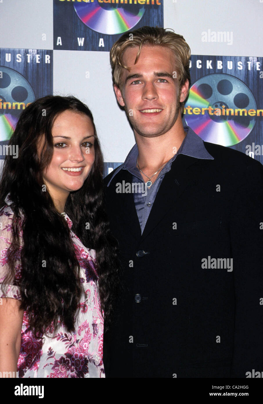K18755LOC.JAMES VAN DER BEEK & RACHEL LEIGH COOK.6th Blockbuster Awards ...