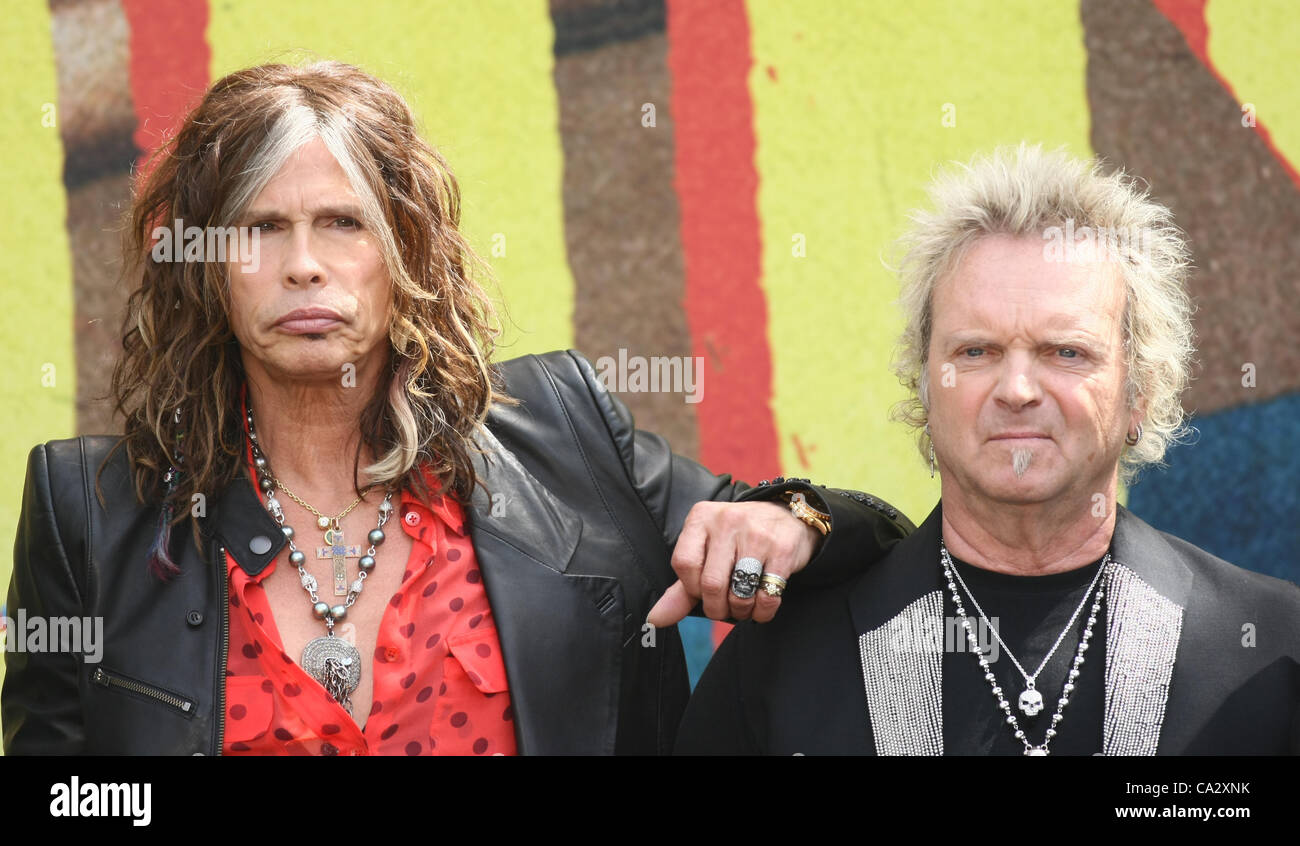 STEVEN TYLER & JOEY KRAMER AEROSMITH ANNOUNCES THE GLOBAL WARMING NORTH ...
